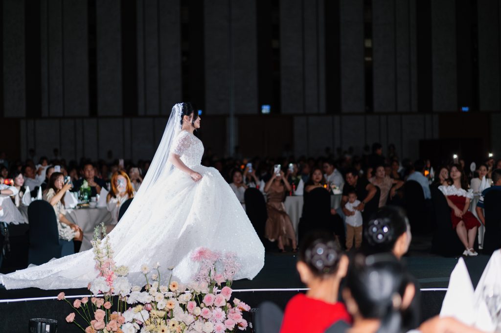 VƯỢT XA MỘT LỄ CƯỚI – HÀNH TRÌNH CẢM XÚC TẠI CUNG HỘI NGHỊ QUỐC TẾ ...